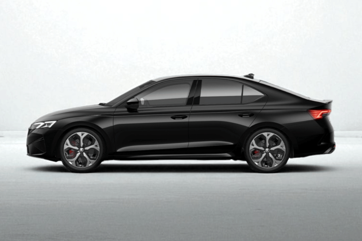 Skoda Octavia RS Magic Black – Check Magic Black Price & Images ...